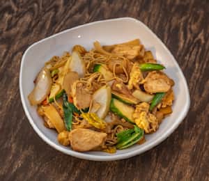 Spicy Thai Kitchen - Marysville, MI Restaurant | Menu + Delivery | Seamless