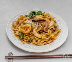 Dengs Garden Delivery Menu | Order Online | 225 N Bedford St East ...