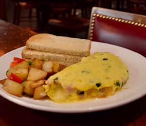 Pershing Square - New York, NY Restaurant | Menu + Delivery | Seamless