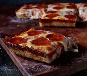 Jet's Pizza Delivery Menu | Order Online | 8910 W 8 Mile Rd Ferndale ...