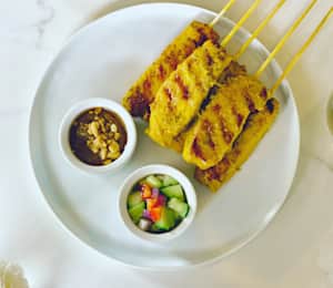 Naree Thai - Long Beach, CA Restaurant | Menu + Delivery | Seamless