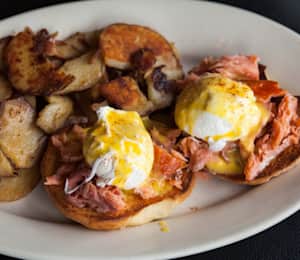 Blue Star Cafe and Pub Delivery Menu | Order Online | 4512 Stone Way N ...