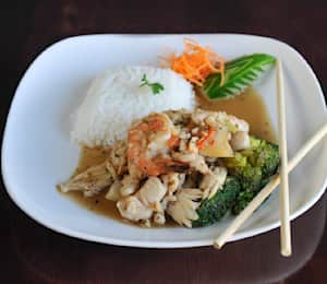 Siam Thai Restaurant Delivery Menu | Order Online | 123 Sycamore St ...