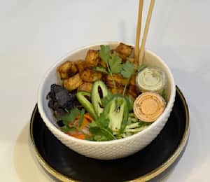 Nammi Vietnamese Street Food Delivery Menu | Order Online | 920 S ...