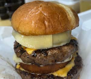 Scalpers Bar & Grille Delivery Menu | Order Online | 5718 Mayfield Rd ...