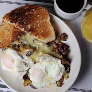 Five West - Rochester, MN Restaurant | Menu + Delivery | Seamless