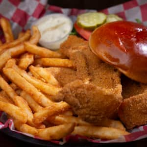 Flat Creek Webb City - Webb City, MO Restaurant | Menu + Delivery ...