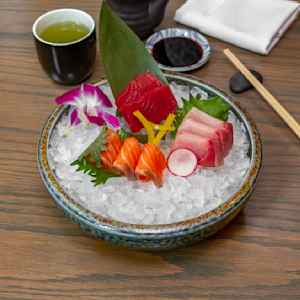 Wokuni - New York, NY Restaurant | Menu + Delivery | Seamless