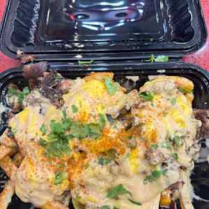 Halal Chicks and Platters - New York, NY Restaurant | Menu + Delivery ...