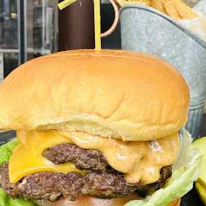 Burgerology Farmingdale - Farmingdale, NY Restaurant | Menu + Delivery ...