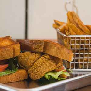 Joe Louis Southern Kitchen - Detroit, MI Restaurant | Menu + Delivery ...