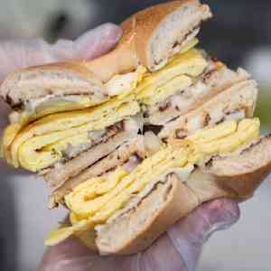 Muffin House Cafe (Walpole) - Walpole, MA Restaurant | Menu + Delivery ...