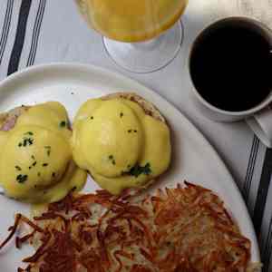 Five West - Rochester, MN Restaurant | Menu + Delivery | Seamless