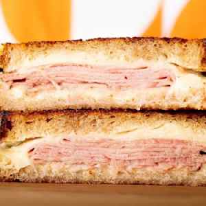 Muffin House Cafe (Walpole) - Walpole, MA Restaurant | Menu + Delivery ...