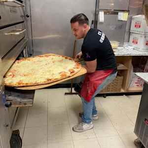 Divino Pizzeria Italian Eatery - Hanover, PA Restaurant | Menu ...