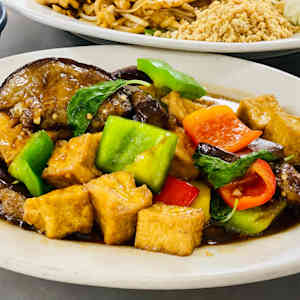 Cool Basil - Clive, IA Restaurant | Menu + Delivery | Seamless