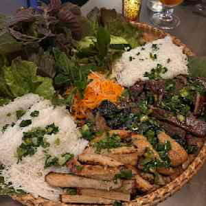 Hen Vietnamese Kitchen and Bar - Neptune, NJ Restaurant | Menu ...