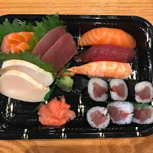 Sakura - Walpole, MA Restaurant | Menu + Delivery | Seamless
