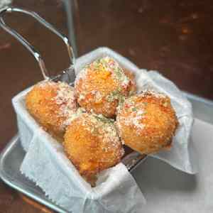 Elsie Lane - Lynbrook - Lynbrook, NY Restaurant | Menu + Delivery ...