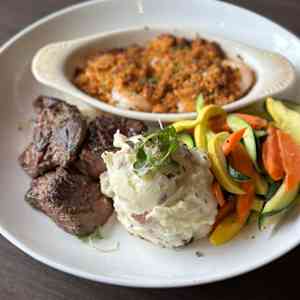 Welly's Restaurant - Hudson, MA Restaurant | Menu + Delivery | Seamless