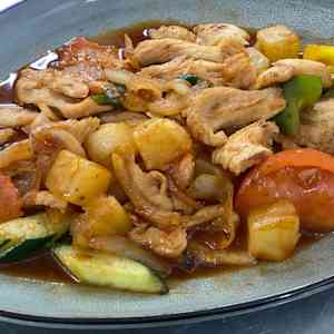 Cool Basil - Clive, IA Restaurant | Menu + Delivery | Seamless