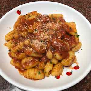 Rose's Pizzeria - Garfield, NJ Restaurant | Menu + Delivery | Seamless
