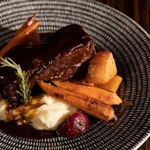 Uncommon Grill - Watertown, CT Restaurant | Menu + Delivery | Seamless