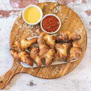 Holy Pie! Pizzeria - Savannah, GA Restaurant | Menu + Delivery | Seamless