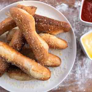 Holy Pie! Pizzeria - Savannah, GA Restaurant | Menu + Delivery | Seamless