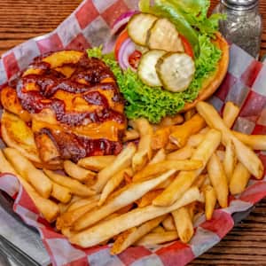 Flat Creek Webb City - Webb City, MO Restaurant | Menu + Delivery ...