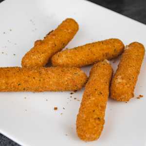 Louie Legends - Peoria, IL Restaurant | Menu + Delivery | Seamless