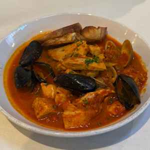 Finz Salem - Salem, MA Restaurant | Menu + Delivery | Seamless