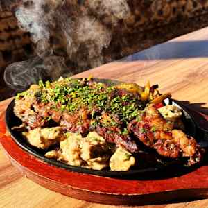 Kanoon Smoked Meat & Café - Waterbury, CT Restaurant | Menu + Delivery ...