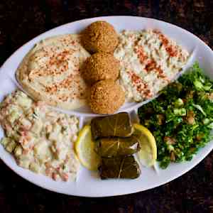 Pita Inn - Des Plaines, IL Restaurant | Menu + Delivery | Seamless