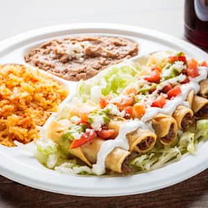 Que Ricos Fresh Mexican Kitchen Delivery Menu | Order Online | 12940 ...