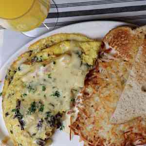 Five West - Rochester, MN Restaurant | Menu + Delivery | Seamless