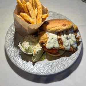 Finz Salem - Salem, MA Restaurant | Menu + Delivery | Seamless