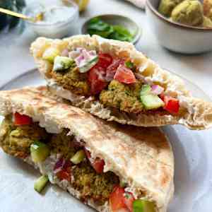 Halal Chicks and Platters - New York, NY Restaurant | Menu + Delivery ...