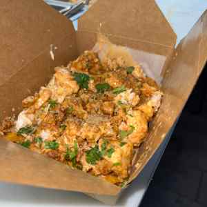 Halal Chicks and Platters - New York, NY Restaurant | Menu + Delivery ...