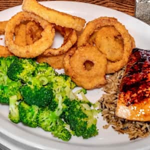 Flat Creek Webb City - Webb City, MO Restaurant | Menu + Delivery ...