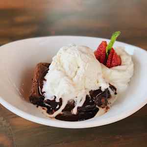 Sedona Taphouse - Virginia Beach, VA Restaurant | Menu + Delivery ...