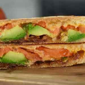 Muffin House Cafe (Walpole) - Walpole, MA Restaurant | Menu + Delivery ...
