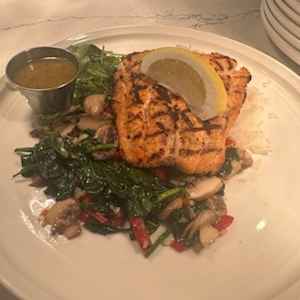 Mission Boathouse - Beverly, MA Restaurant | Menu + Delivery | Seamless