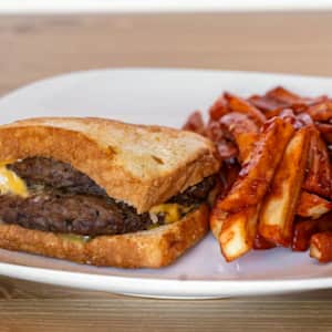 Alice's Bar-B-Que - Chicago, IL Restaurant | Menu + Delivery | Seamless