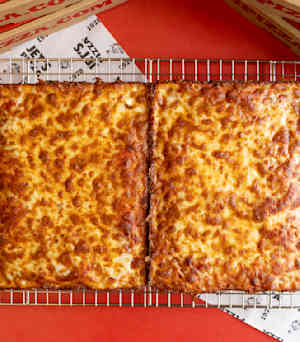 Jet's Pizza - Warren, MI Restaurant | Menu + Delivery | Seamless
