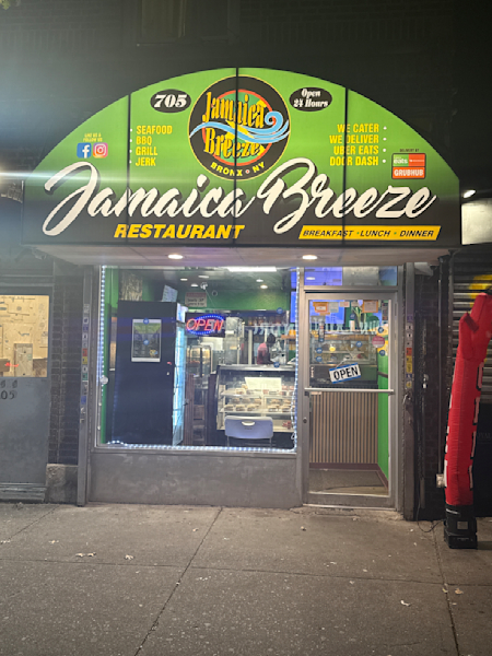 breeze opening hours